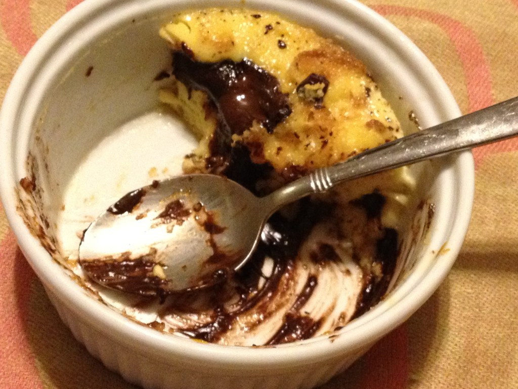 Pandoro Bread Pudding | apuginthekitchen